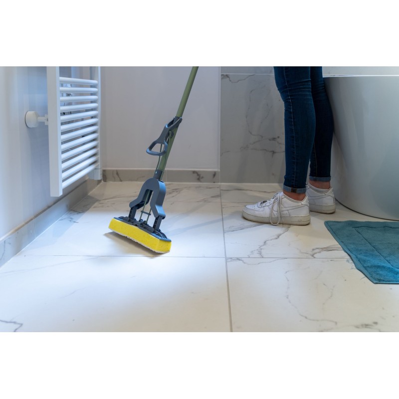 Balai éponge avec manche 130 cm : la simplicité du ménage